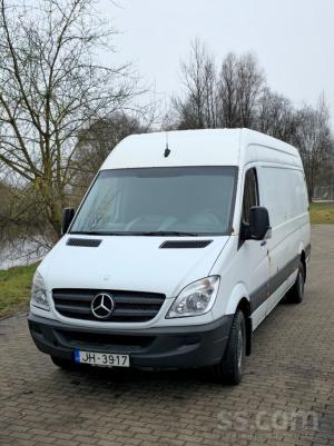 Balts Mercedes-Benz Sprinter 2013 Rīga, ar dzinēja tilpumu 2.20 L un nobraukumu 340 tūkst. km par 7800 €, foto  vietnē AUTOMOTO.COM.LV