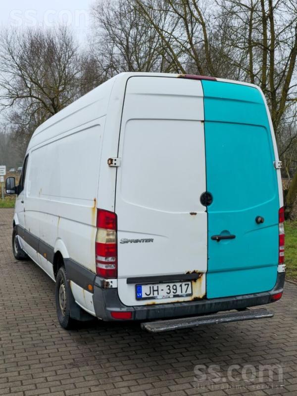 Balts Mercedes-Benz Sprinter 2013 Rīga, ar dzinēja tilpumu 2.20 L un nobraukumu 340 tūkst. km par 7800 €, foto 6 vietnē AUTOMOTO.COM.LV