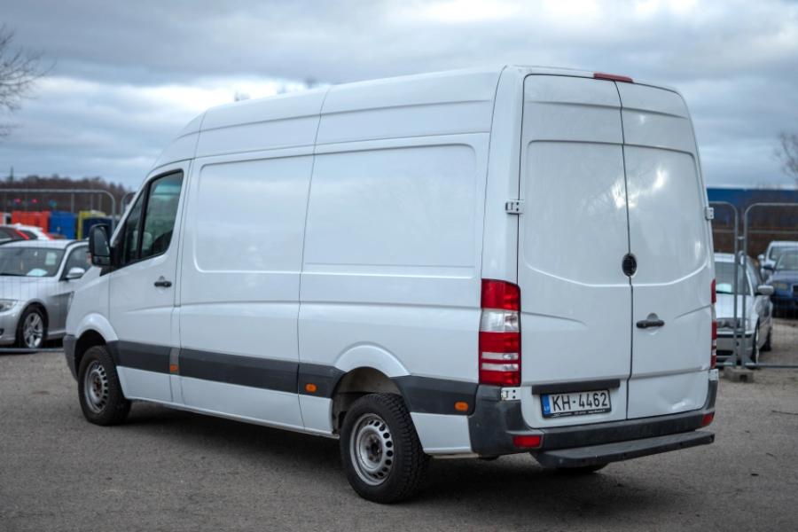 Balts Mercedes-Benz Sprinter 2013 Rīga, ar dzinēja tilpumu 2.20 L un nobraukumu 417 tūkst. km par 4500 €, foto 4 vietnē AUTOMOTO.COM.LV