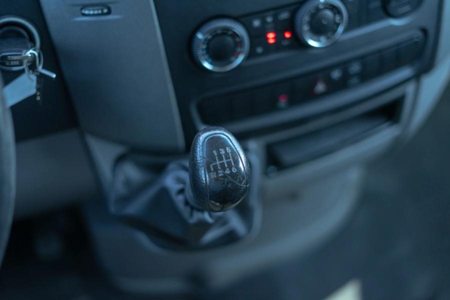 Balts Mercedes-Benz Sprinter 2013 Rīga, ar dzinēja tilpumu 2.20 L un nobraukumu 417 tūkst. km par 4500 €, foto 10 vietnē AUTOMOTO.COM.LV