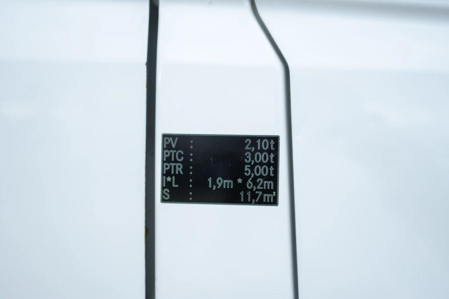 Balts Mercedes-Benz Sprinter 2013 Rīga, ar dzinēja tilpumu 2.20 L un nobraukumu 417 tūkst. km par 4500 €, foto 19 vietnē AUTOMOTO.COM.LV
