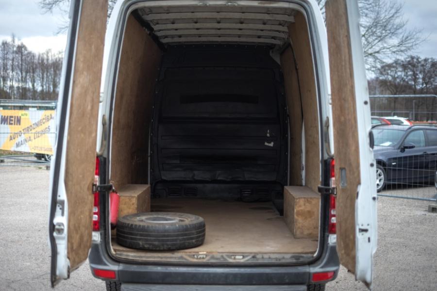 Balts Mercedes-Benz Sprinter 2013 Rīga, ar dzinēja tilpumu 2.20 L un nobraukumu 417 tūkst. km par 4500 €, foto 27 vietnē AUTOMOTO.COM.LV