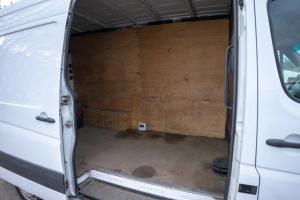 Balts Mercedes-Benz Sprinter 2013 Rīga, ar dzinēja tilpumu 2.20 L un nobraukumu 417 tūkst. km par 4500 €, foto 29 vietnē AUTOMOTO.COM.LV