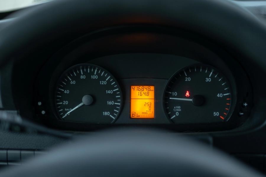 Balts Mercedes-Benz Sprinter 2013 Rīga, ar dzinēja tilpumu 2.20 L un nobraukumu 417 tūkst. km par 4500 €, foto 31 vietnē AUTOMOTO.COM.LV