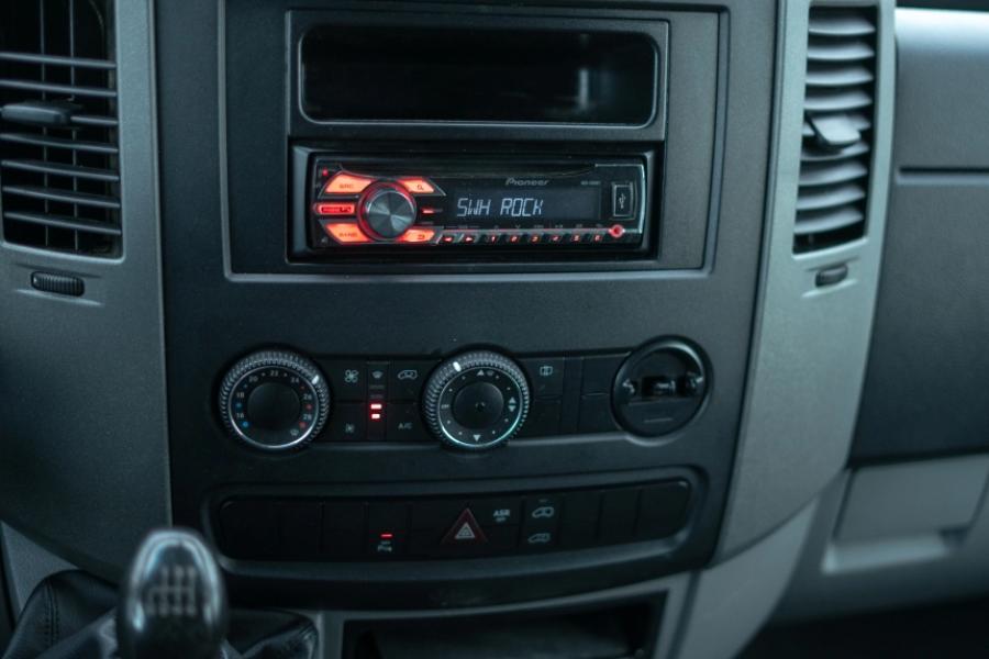Balts Mercedes-Benz Sprinter 2013 Rīga, ar dzinēja tilpumu 2.20 L un nobraukumu 417 tūkst. km par 4500 €, foto 33 vietnē AUTOMOTO.COM.LV