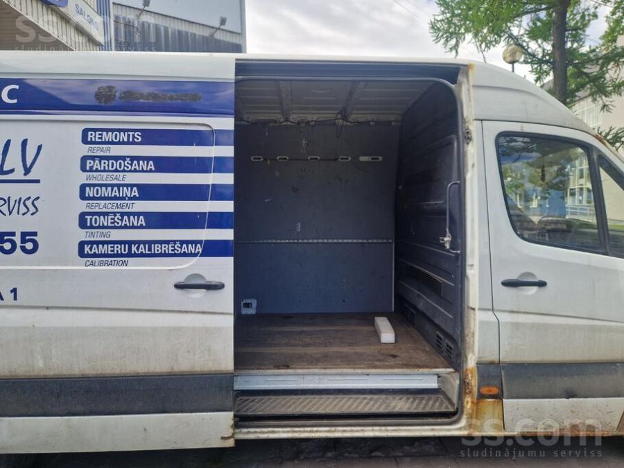 White Mercedes-Benz Sprinter 2013 in Riga, with an engine capacity of 2.20 L and mileage of 589 thousand km for 5300 €, photo 6 on AUTOMOTO.COM.LV