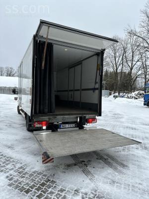 Balts Mercedes-Benz Sprinter 2013 Rīga, ar dzinēja tilpumu 2.20 L un nobraukumu 263 tūkst. km par 15125 €, foto 5 vietnē AUTOMOTO.COM.LV