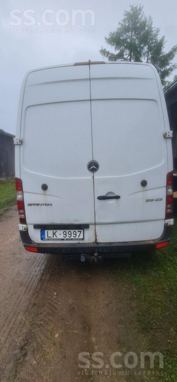 White Mercedes-Benz Sprinter 2014 in Riga, with an engine capacity of 2.20 L and mileage of 470 thousand km for 12800 €, photo 3 on AUTOMOTO.COM.LV