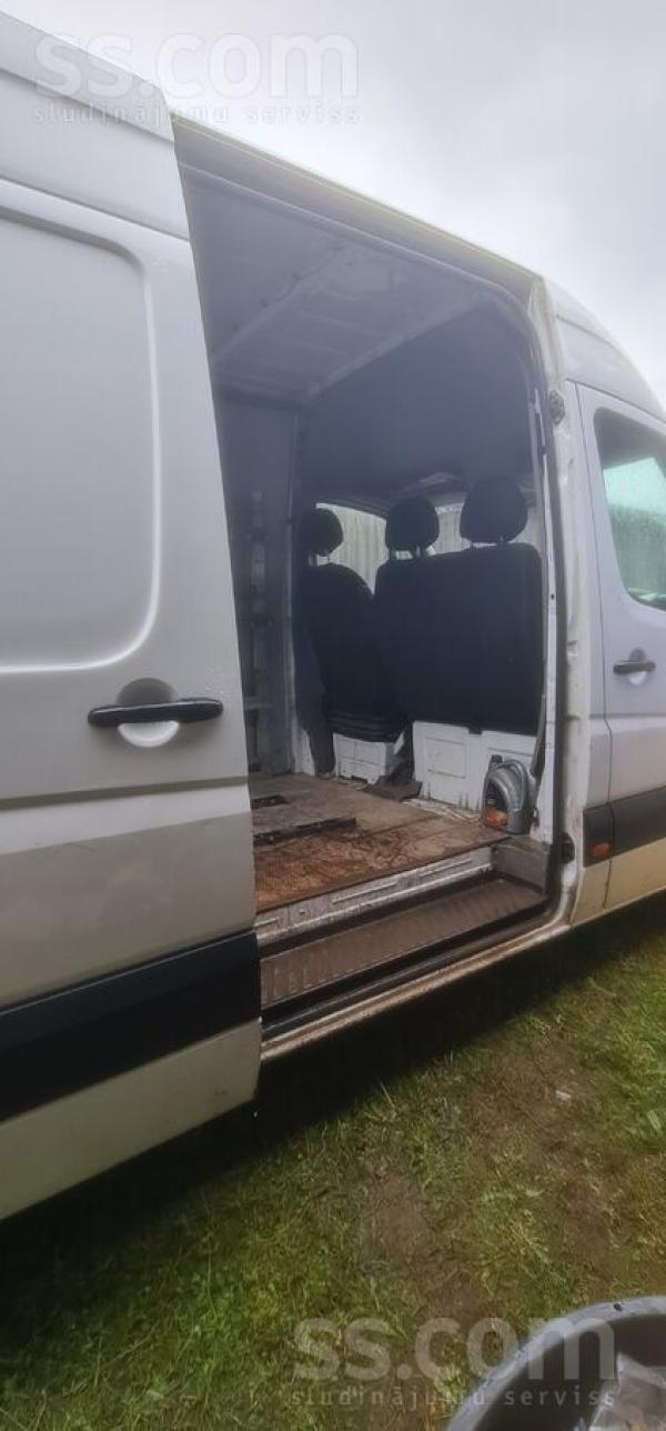 White Mercedes-Benz Sprinter 2014 in Riga, with an engine capacity of 2.20 L and mileage of 470 thousand km for 12800 €, photo 6 on AUTOMOTO.COM.LV