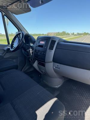 White Mercedes-Benz Sprinter 2014 in Liepaja, with an engine capacity of 2.20 L and mileage of 478 thousand km for 13900 €, photo 9 on AUTOMOTO.COM.LV