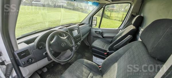Balts Mercedes-Benz Sprinter 2015 Rīga, ar dzinēja tilpumu 2.20 L un nobraukumu 647 tūkst. km par 5500 €, foto 7 vietnē AUTOMOTO.COM.LV