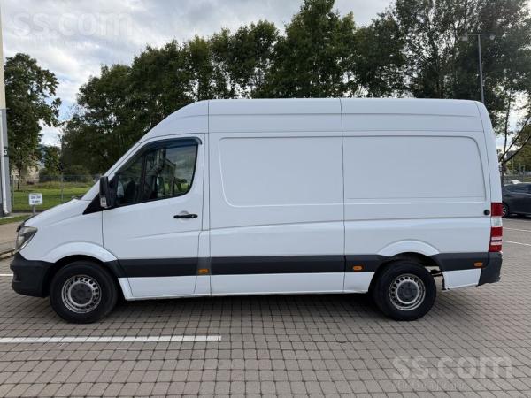White Mercedes-Benz Sprinter 2015 in Riga, with an engine capacity of 2.10 L and mileage of 291 thousand km for 18500 €, photo 5 on AUTOMOTO.COM.LV