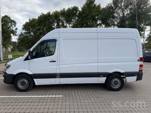 White Mercedes-Benz Sprinter 2015 in Riga, with an engine capacity of 2.10 L and mileage of 291 thousand km for 18500 €, photo 5 on AUTOMOTO.COM.LV