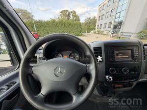White Mercedes-Benz Sprinter 2015 in Riga, with an engine capacity of 2.10 L and mileage of 291 thousand km for 18500 €, photo 8 on AUTOMOTO.COM.LV