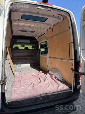 White Mercedes-Benz Sprinter 2015 in Riga, with an engine capacity of 2.10 L and mileage of 291 thousand km for 18500 €, photo 10 on AUTOMOTO.COM.LV