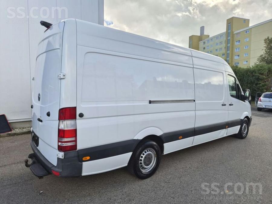 White Mercedes-Benz Sprinter 2015 in Riga, with an engine capacity of 2.20 L and mileage of 240 thousand km for 13950 €, photo 7 on AUTOMOTO.COM.LV