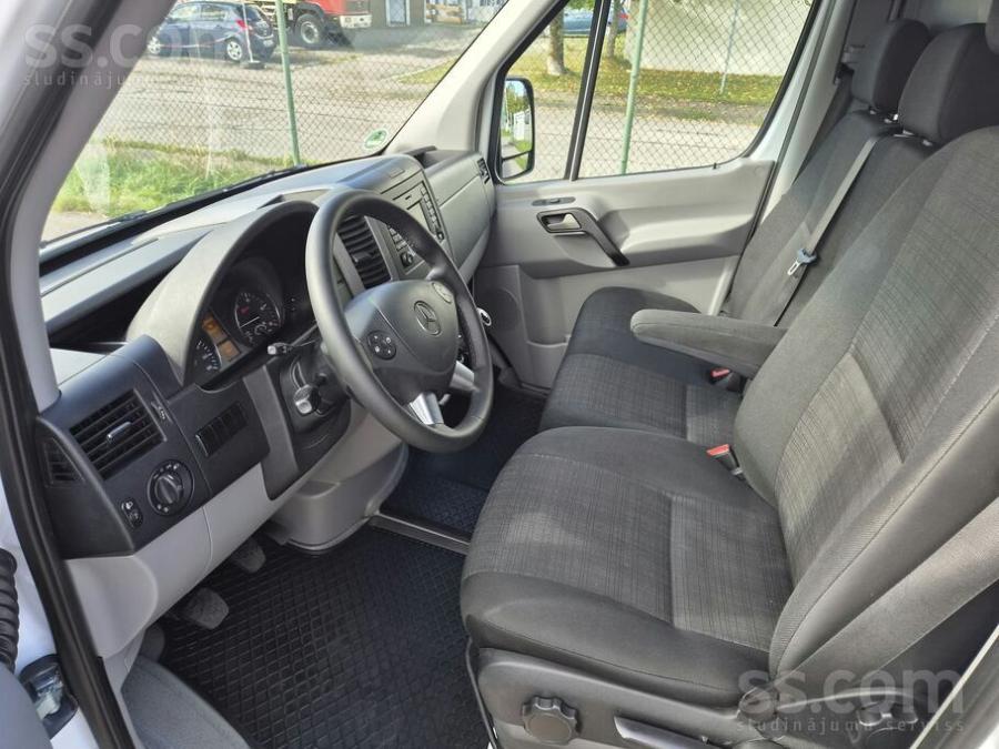 White Mercedes-Benz Sprinter 2015 in Riga, with an engine capacity of 2.20 L and mileage of 240 thousand km for 13950 €, photo 19 on AUTOMOTO.COM.LV