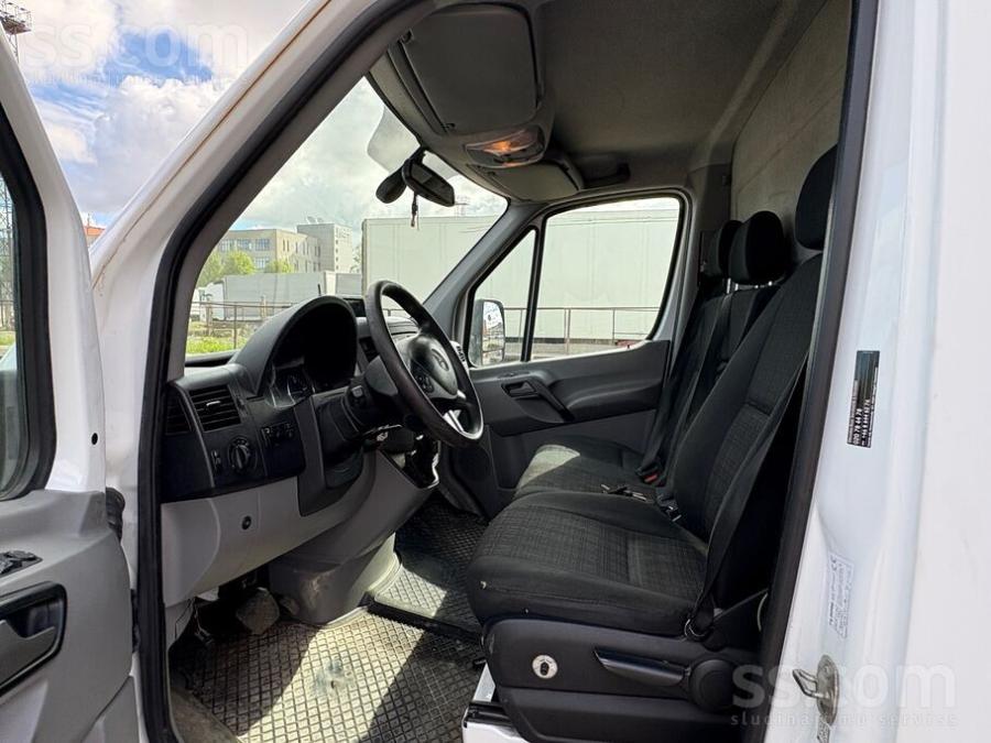 Balts Mercedes-Benz Sprinter 2016 Rīga, ar dzinēja tilpumu 2.20 L un nobraukumu 382 tūkst. km par 11000 €, foto 10 vietnē AUTOMOTO.COM.LV