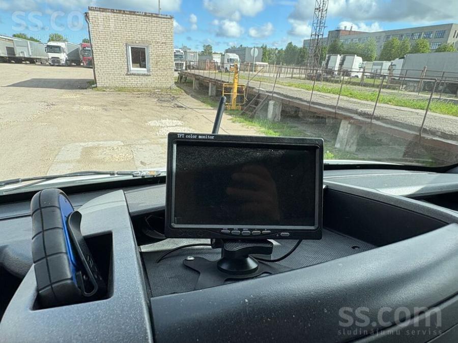 Balts Mercedes-Benz Sprinter 2016 Rīga, ar dzinēja tilpumu 2.20 L un nobraukumu 382 tūkst. km par 11000 €, foto 12 vietnē AUTOMOTO.COM.LV