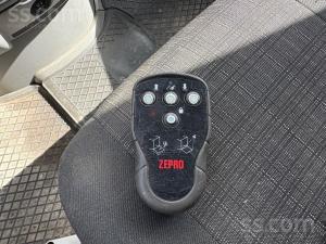Balts Mercedes-Benz Sprinter 2016 Rīga, ar dzinēja tilpumu 2.20 L un nobraukumu 382 tūkst. km par 11000 €, foto 13 vietnē AUTOMOTO.COM.LV