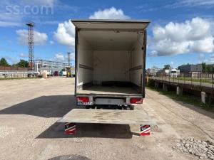 Balts Mercedes-Benz Sprinter 2016 Rīga, ar dzinēja tilpumu 2.20 L un nobraukumu 382 tūkst. km par 11000 €, foto 17 vietnē AUTOMOTO.COM.LV
