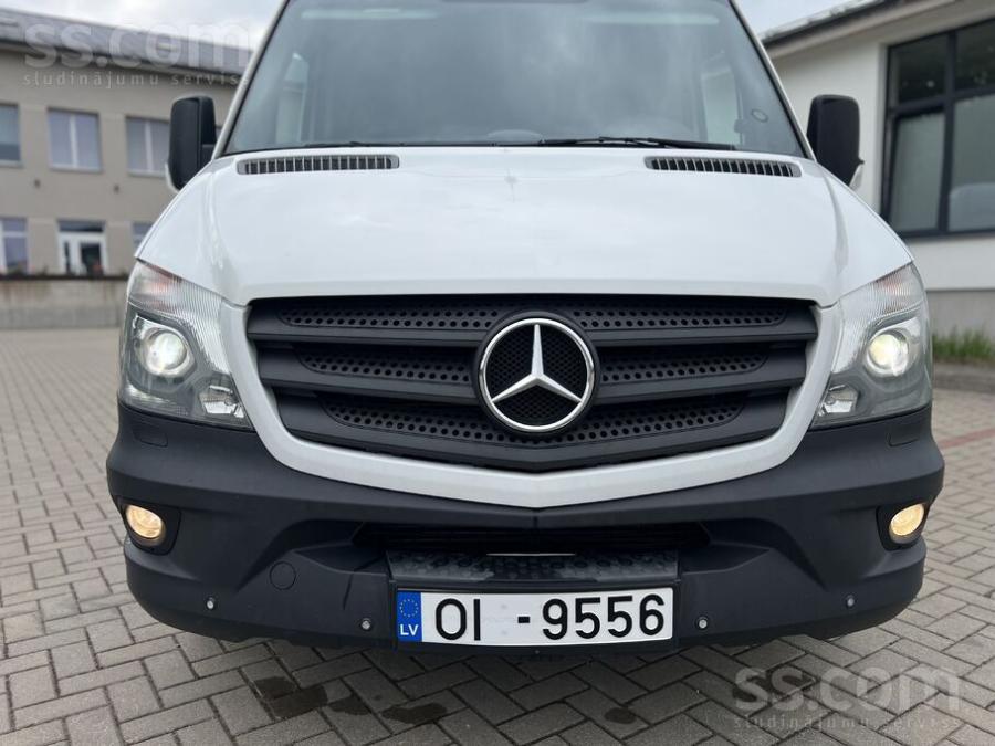 White Mercedes-Benz Sprinter 2016 in Rezekne, with an engine capacity of 2.20 L and mileage of 212 thousand km for 18500 €, photo 1 on AUTOMOTO.COM.LV