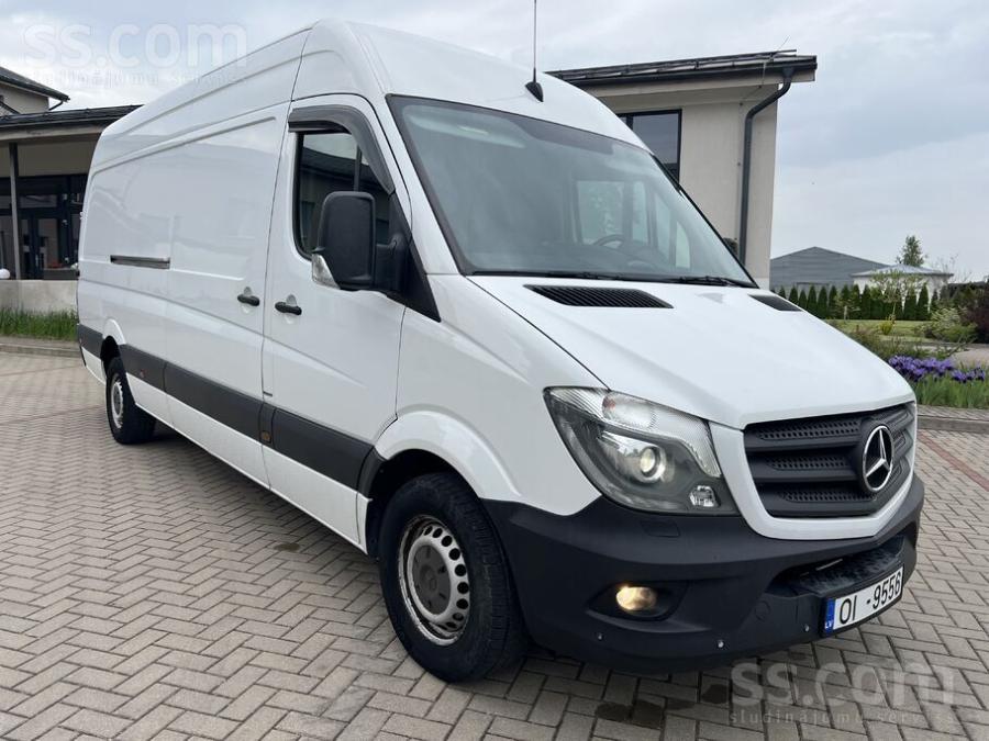 White Mercedes-Benz Sprinter 2016 in Rezekne, with an engine capacity of 2.20 L and mileage of 212 thousand km for 18500 €, photo 4 on AUTOMOTO.COM.LV