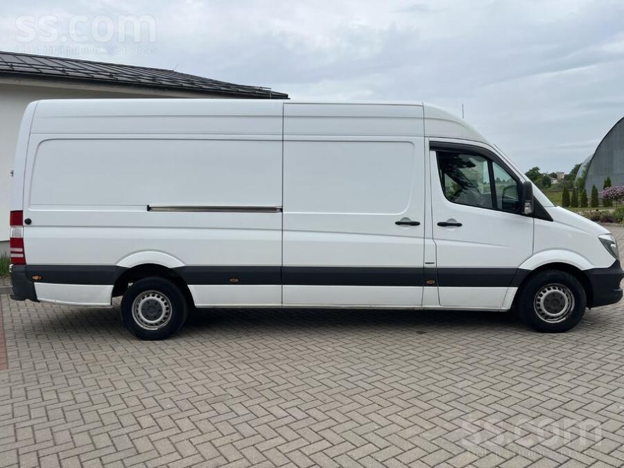 White Mercedes-Benz Sprinter 2016 in Rezekne, with an engine capacity of 2.20 L and mileage of 212 thousand km for 18500 €, photo 5 on AUTOMOTO.COM.LV