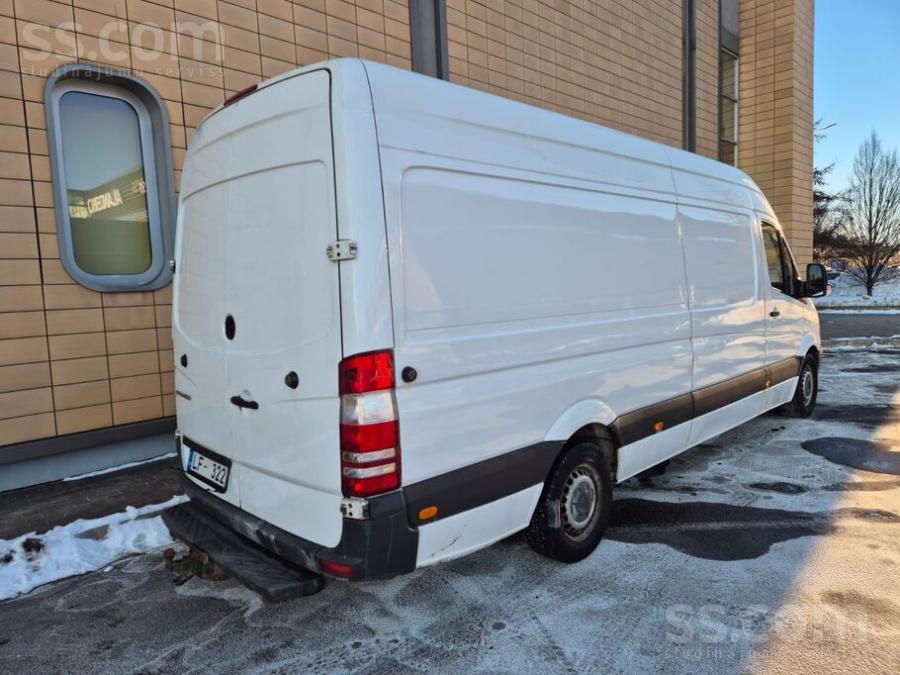 White Mercedes-Benz Sprinter 2016 in Riga, with an engine capacity of 2.10 L and mileage of 410 thousand km for 5900 €, photo 4 on AUTOMOTO.COM.LV