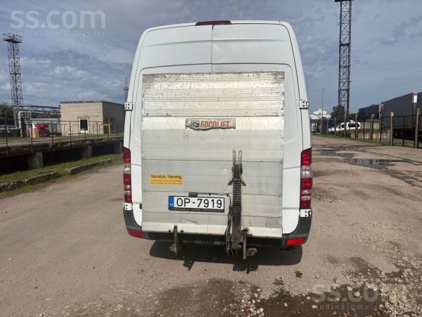 White Mercedes-Benz Sprinter 2016 in Riga, with an engine capacity of 2.20 L and mileage of 382 thousand km for 10000 €, photo 6 on AUTOMOTO.COM.LV
