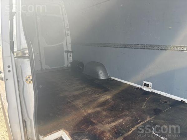 White Mercedes-Benz Sprinter 2016 in Riga, with an engine capacity of 2.20 L and mileage of 382 thousand km for 10000 €, photo 10 on AUTOMOTO.COM.LV