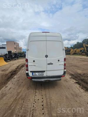 White Mercedes-Benz Sprinter 2017 in Riga, with an engine capacity of 2.20 L and mileage of 264 thousand km for 10000 €, photo 6 on AUTOMOTO.COM.LV