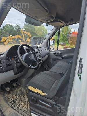 White Mercedes-Benz Sprinter 2017 in Riga, with an engine capacity of 2.20 L and mileage of 264 thousand km for 10000 €, photo 12 on AUTOMOTO.COM.LV