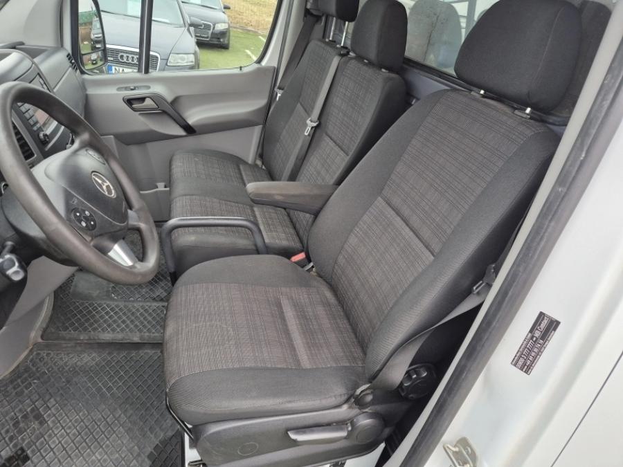Balts Mercedes-Benz Sprinter 2017 Rīga, ar dzinēja tilpumu 2.10 L un nobraukumu 171 tūkst. km par 14000 €, foto 12 vietnē AUTOMOTO.COM.LV