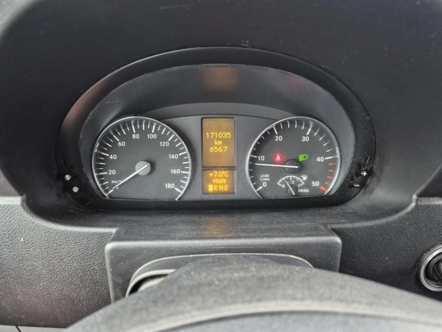 Balts Mercedes-Benz Sprinter 2017 Rīga, ar dzinēja tilpumu 2.10 L un nobraukumu 171 tūkst. km par 14000 €, foto 13 vietnē AUTOMOTO.COM.LV