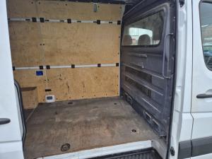 Balts Mercedes-Benz Sprinter 2017 Rīga, ar dzinēja tilpumu 2.10 L un nobraukumu 171 tūkst. km par 14000 €, foto 17 vietnē AUTOMOTO.COM.LV
