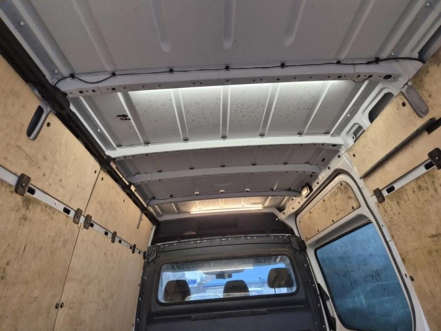 Balts Mercedes-Benz Sprinter 2017 Rīga, ar dzinēja tilpumu 2.10 L un nobraukumu 171 tūkst. km par 14000 €, foto 21 vietnē AUTOMOTO.COM.LV