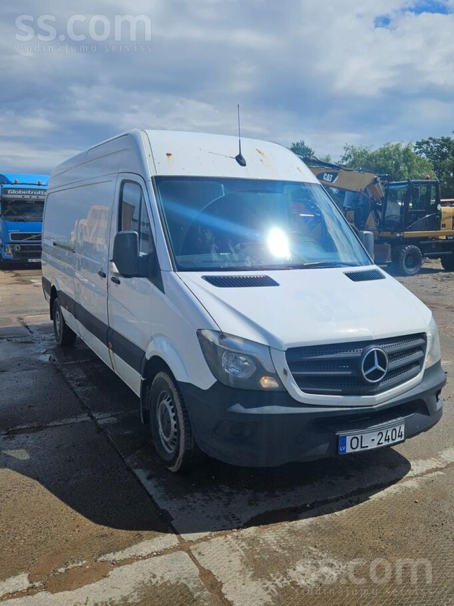 Balts Mercedes-Benz Sprinter 2017 Rīga, ar dzinēja tilpumu 2.20 L un nobraukumu 292 tūkst. km par 10000 €, foto 4 vietnē AUTOMOTO.COM.LV