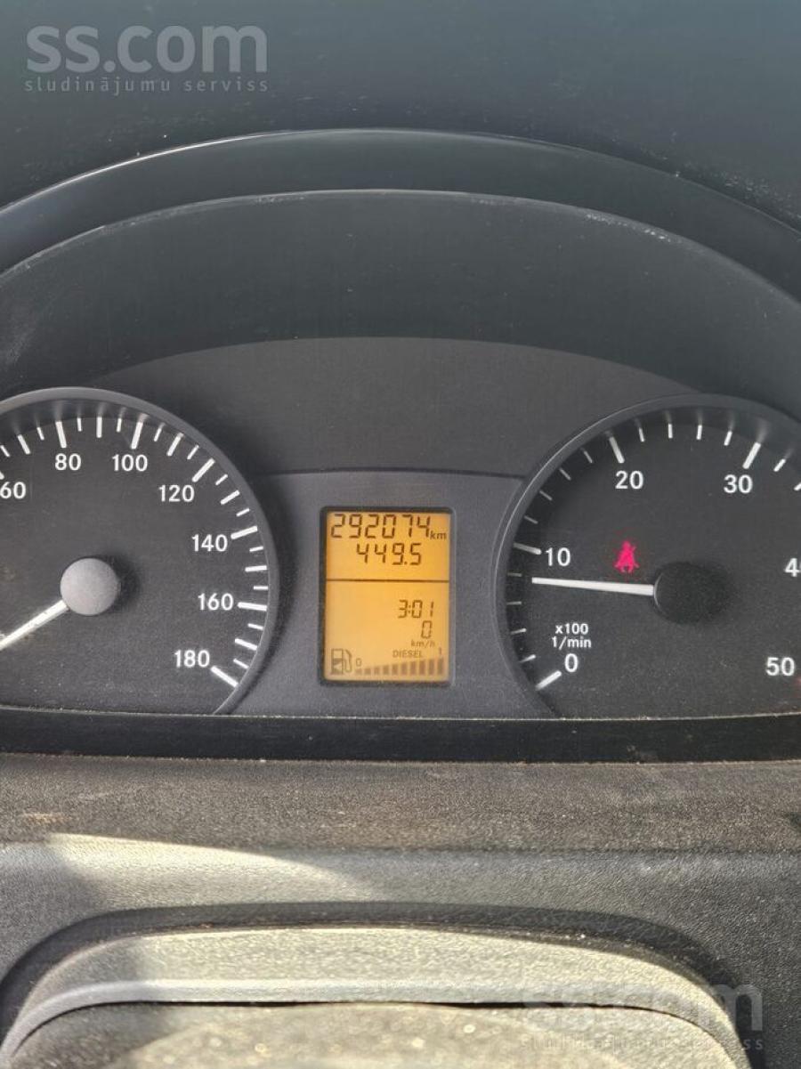 Balts Mercedes-Benz Sprinter 2017 Rīga, ar dzinēja tilpumu 2.20 L un nobraukumu 292 tūkst. km par 10000 €, foto 11 vietnē AUTOMOTO.COM.LV