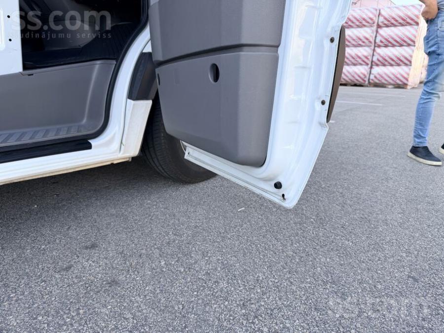 Balts Mercedes-Benz Sprinter 2017 Rīga, ar dzinēja tilpumu 2.20 L un nobraukumu 277 tūkst. km par 14900 €, foto 11 vietnē AUTOMOTO.COM.LV