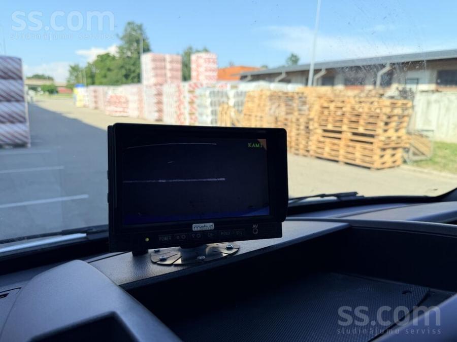 Balts Mercedes-Benz Sprinter 2017 Rīga, ar dzinēja tilpumu 2.20 L un nobraukumu 277 tūkst. km par 14900 €, foto 13 vietnē AUTOMOTO.COM.LV