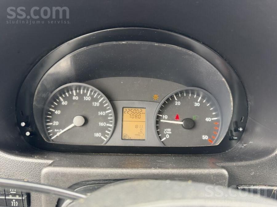 Balts Mercedes-Benz Sprinter 2018 Jelgava, ar dzinēja tilpumu 2.20 L un nobraukumu 225 tūkst. km par 12500 €, foto 24 vietnē AUTOMOTO.COM.LV
