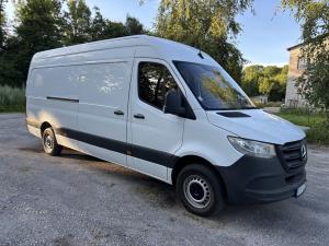 White Mercedes-Benz Sprinter 2018 in Parnu, with an engine capacity of 2.10 L and mileage of 442 thousand km for 14000 €, photo 9 on AUTOMOTO.COM.LV