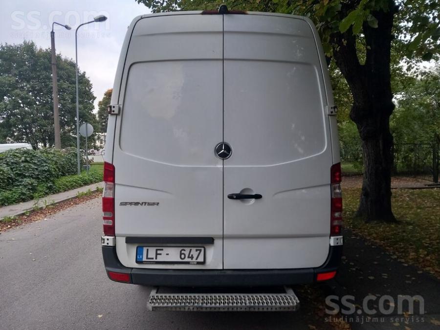 Balts Mercedes-Benz Sprinter 2018 Rīga, ar dzinēja tilpumu 2.20 L un nobraukumu 296 tūkst. km par 9550 €, foto 4 vietnē AUTOMOTO.COM.LV