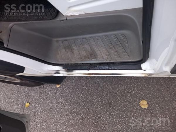 White Mercedes-Benz Sprinter 2018 in Riga, with an engine capacity of 2.20 L and mileage of 296 thousand km for 9550 €, photo 9 on AUTOMOTO.COM.LV