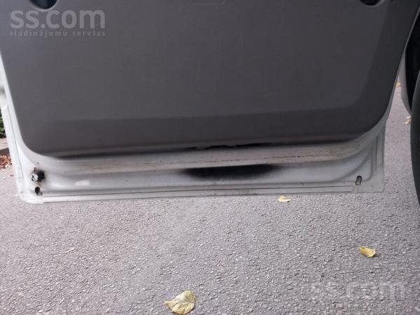 White Mercedes-Benz Sprinter 2018 in Riga, with an engine capacity of 2.20 L and mileage of 296 thousand km for 9550 €, photo 11 on AUTOMOTO.COM.LV