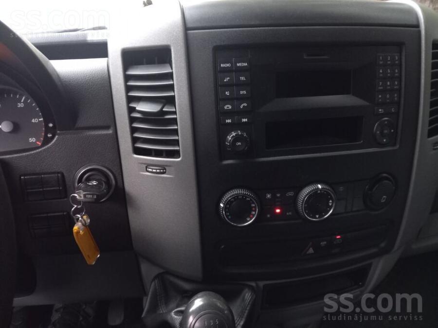 Balts Mercedes-Benz Sprinter 2018 Rīga, ar dzinēja tilpumu 2.20 L un nobraukumu 296 tūkst. km par 9550 €, foto 12 vietnē AUTOMOTO.COM.LV