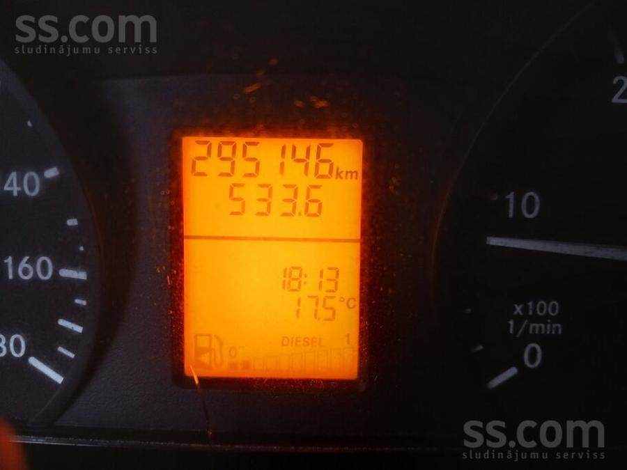 Balts Mercedes-Benz Sprinter 2018 Rīga, ar dzinēja tilpumu 2.20 L un nobraukumu 296 tūkst. km par 9550 €, foto 13 vietnē AUTOMOTO.COM.LV