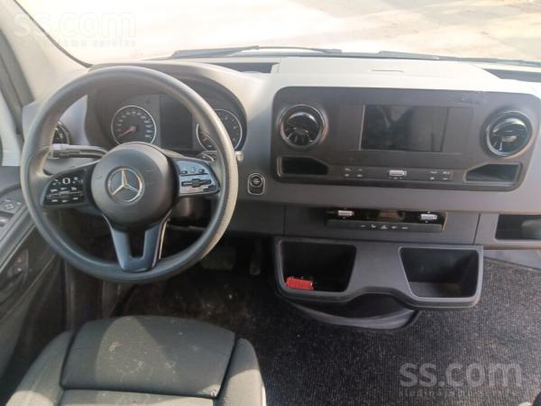 Balts Mercedes-Benz Sprinter 2019 Ogre, ar dzinēja tilpumu 2.10 L un nobraukumu 242 tūkst. km par 23000 €, foto 9 vietnē AUTOMOTO.COM.LV