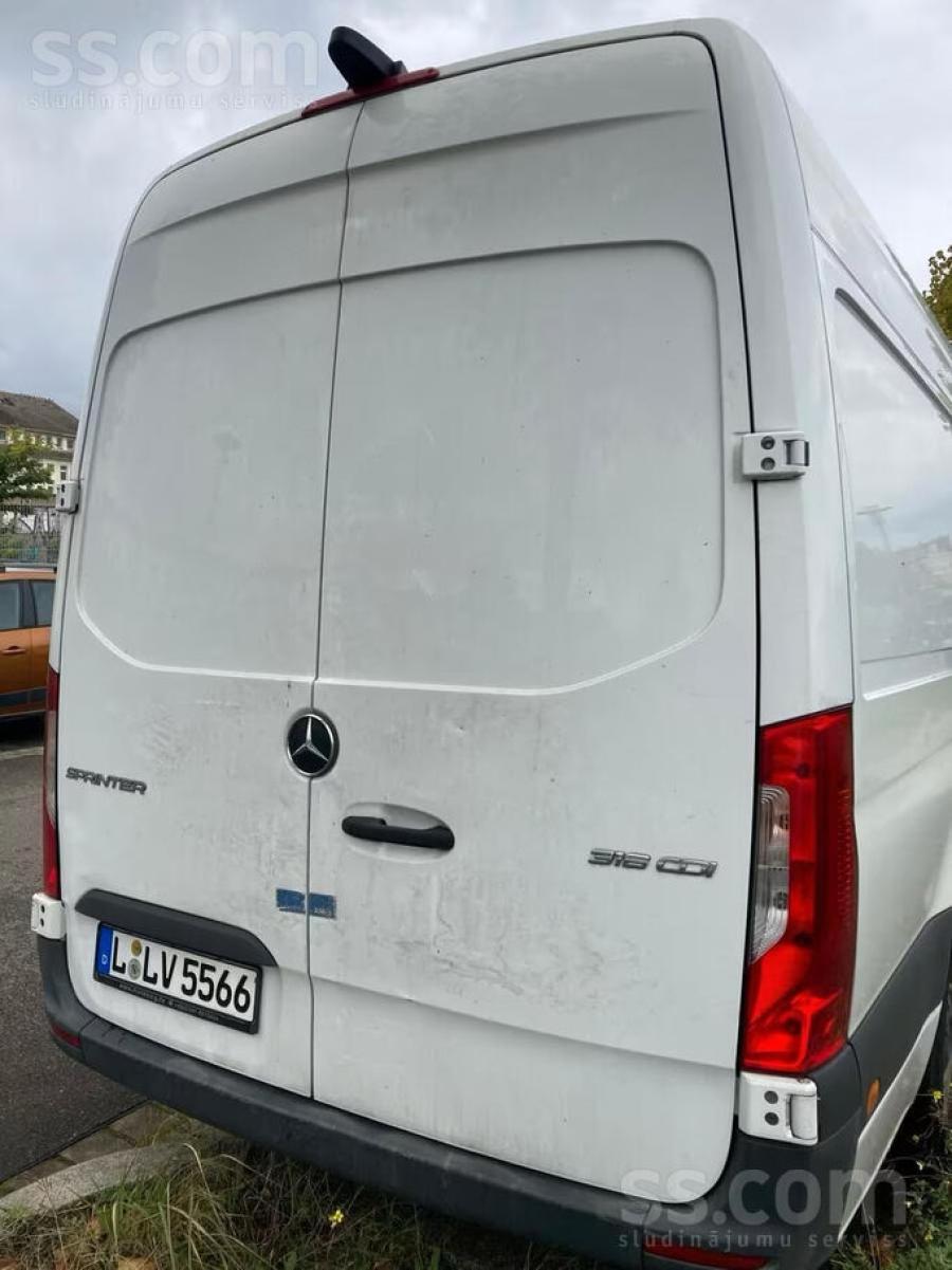 Balts Mercedes-Benz Sprinter 2019 Rīga, ar dzinēja tilpumu 2.20 L un nobraukumu 248 tūkst. km par 18500 €, foto 6 vietnē AUTOMOTO.COM.LV